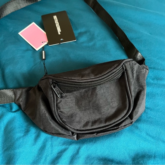 PrettyLittleThing | Bags | Plt Fanny Pack | Poshmark